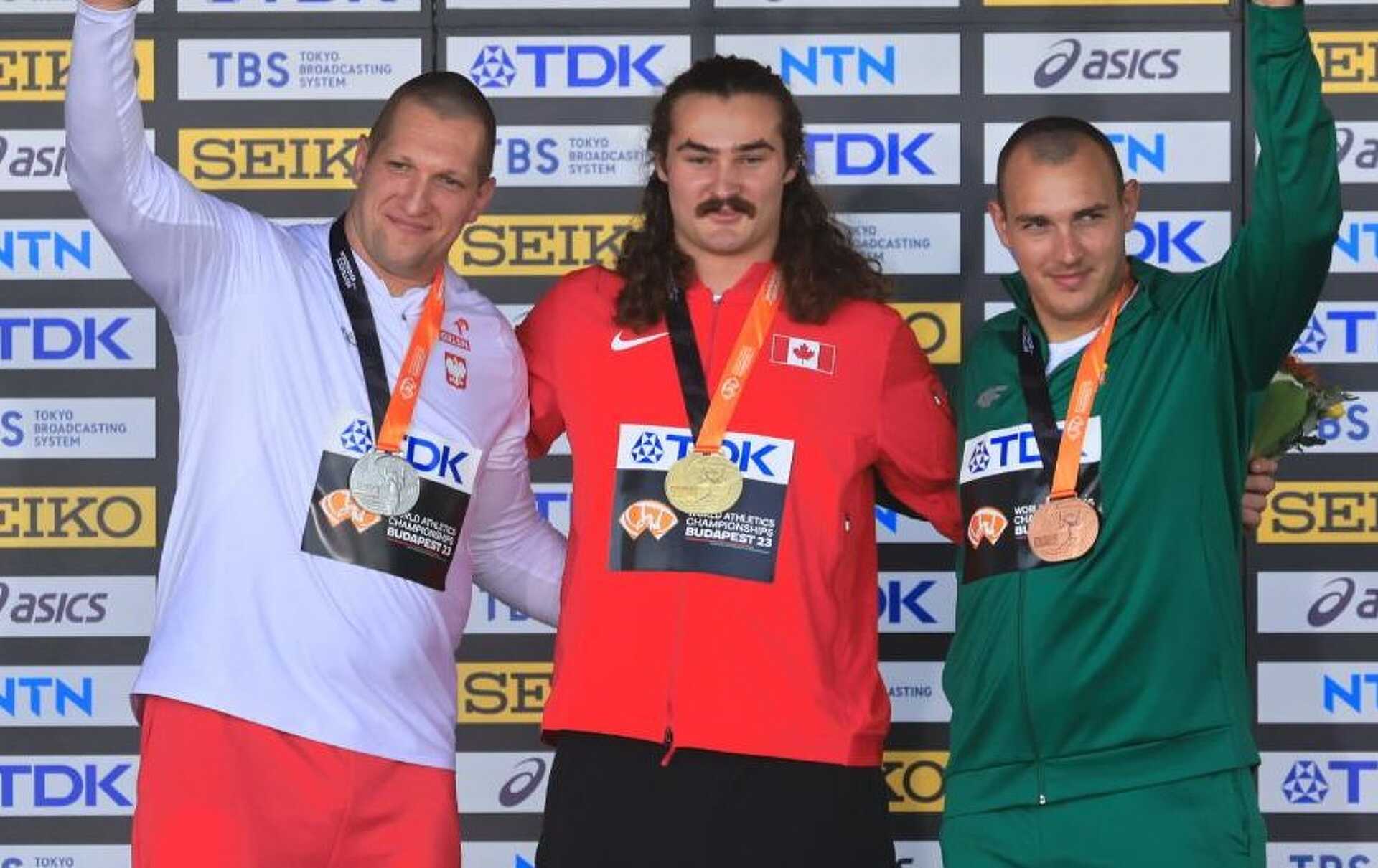 Halász Bence több ezer szurkoló vastapsa közben vehette át bronzérmét