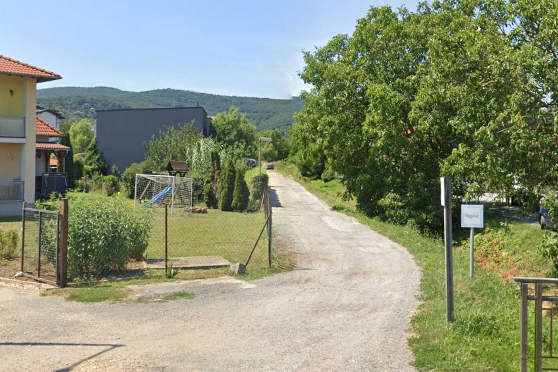 Nem adják fel a lakók, azt akarják, hogy az önkormányzaté legyen a ...