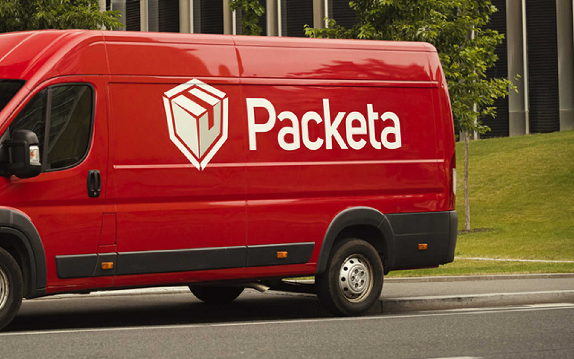 Hamarosan eltűnnek a Z-Box csomagautomaták, de csak átnevezik őket