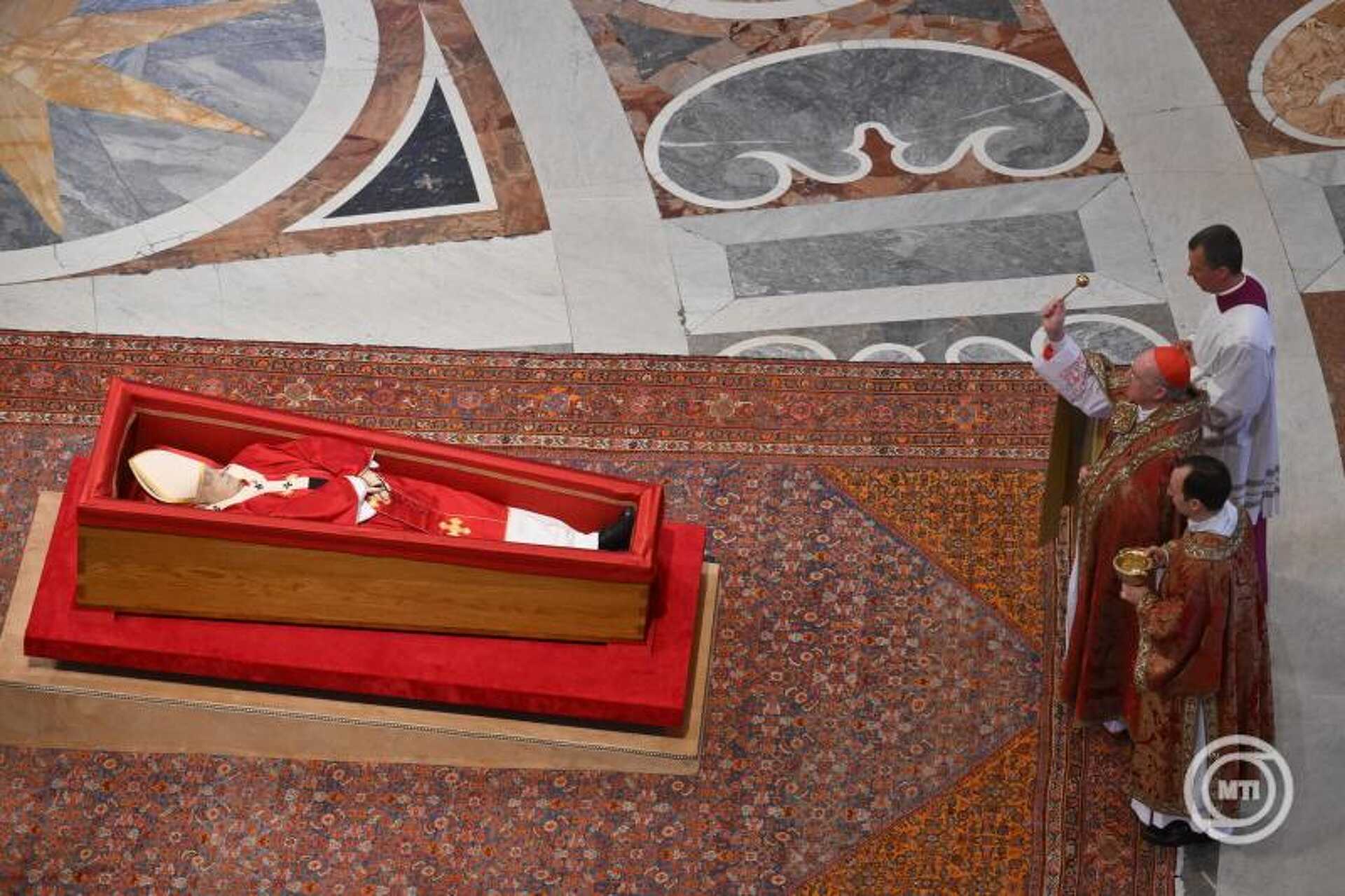 Orbán Viktor miniszterelnök is részt vesz Ferenc pápa temetésén