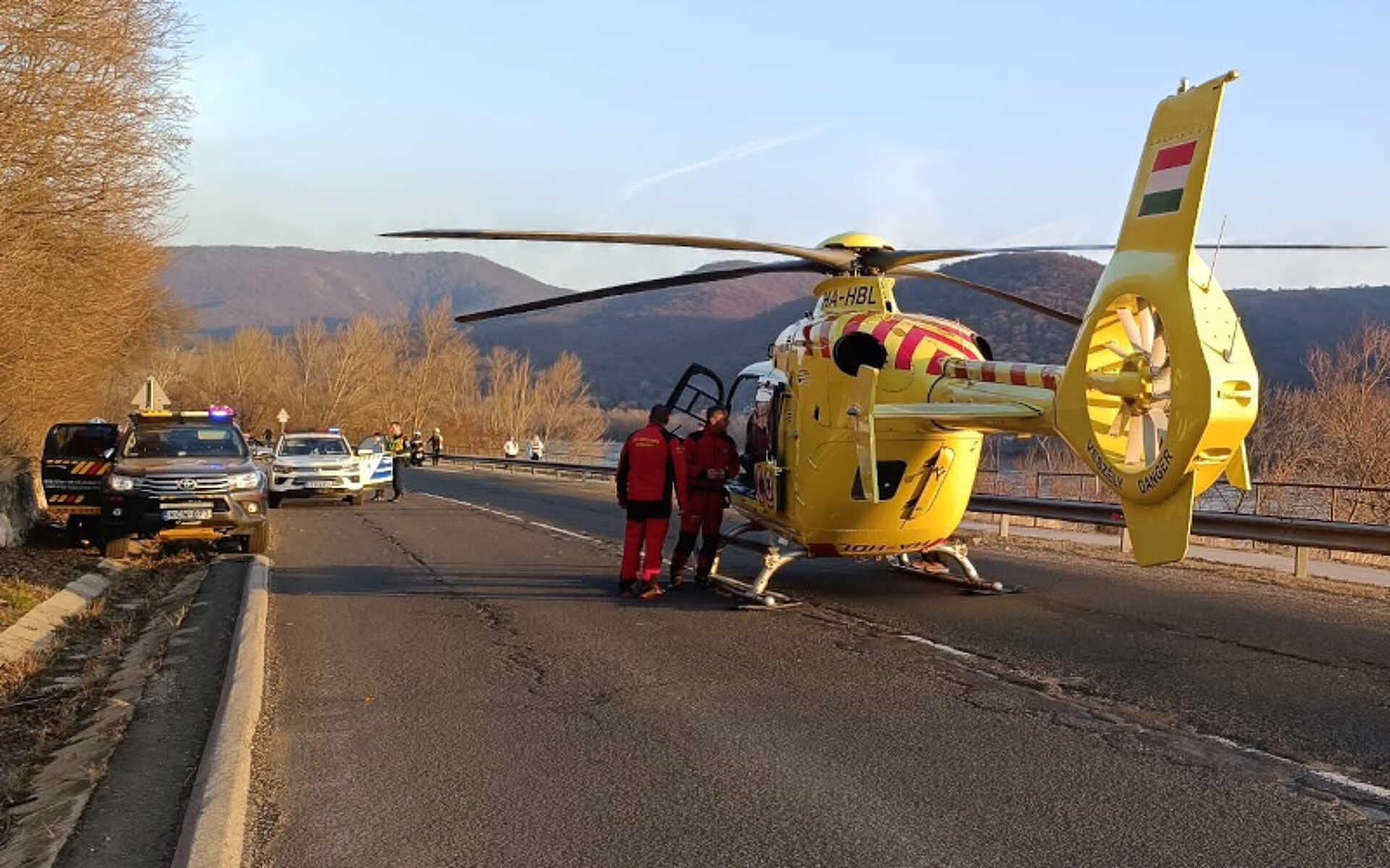 Mentőhelikopter vitte kórházba a Remete-barlangnál lezuhant lányt