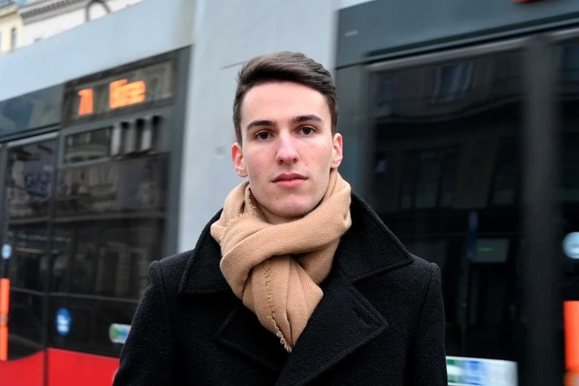 Világsztárok producerével készített dalt a szombathelyi Tóth Dániel