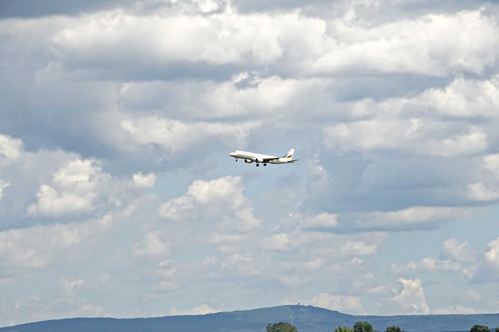 Kényszerleszállást hajtott végre Budapesten egy Hongkongba tartó repülő
