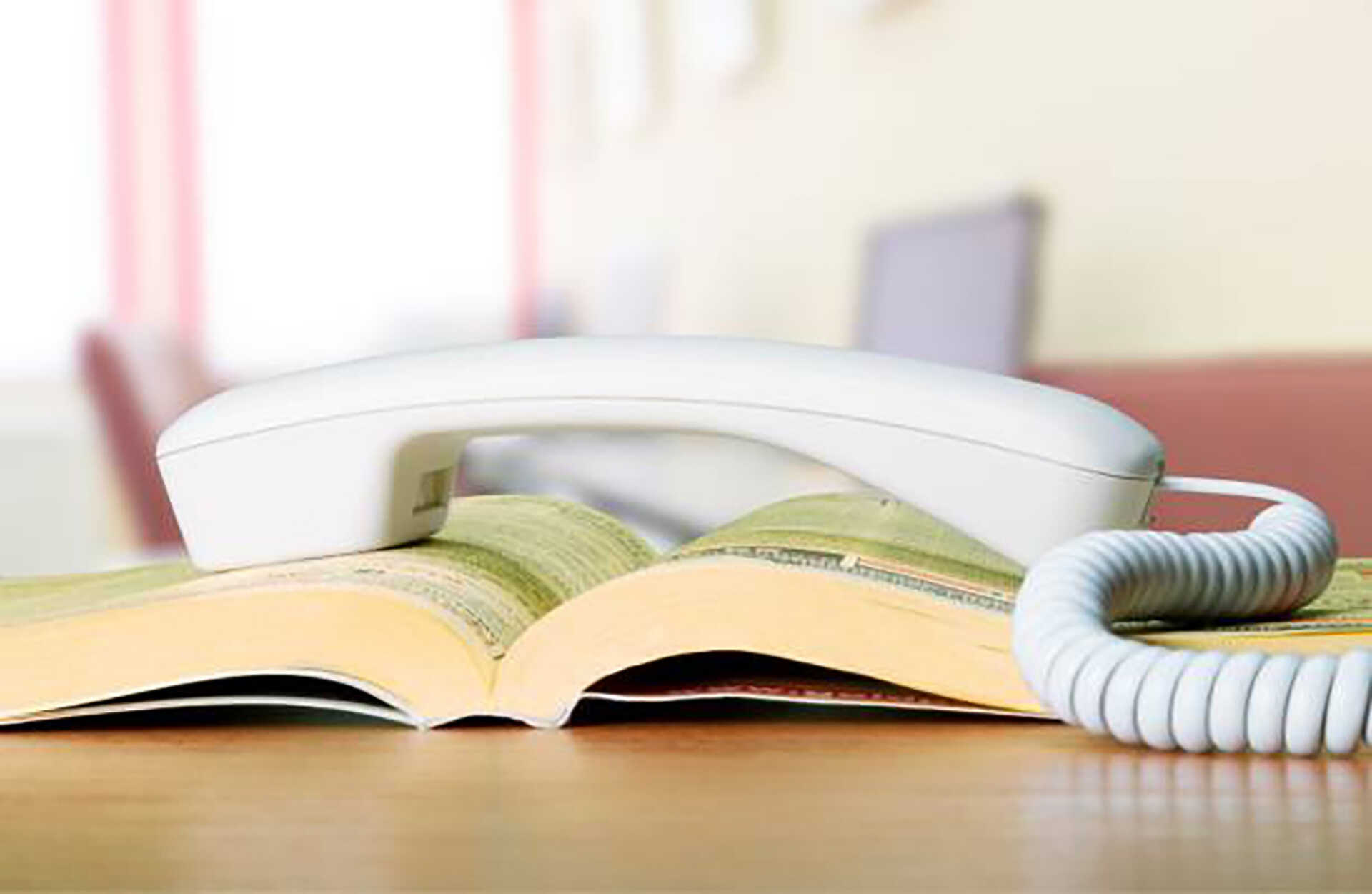 Végleg megszűnik a klasszikus, nyomtatott telefonkönyv