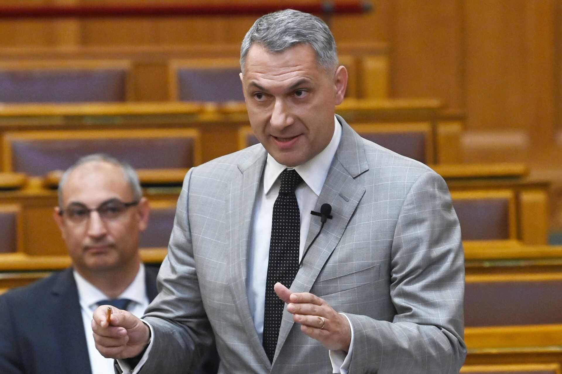 Szombathelyre érkezik Lázár János