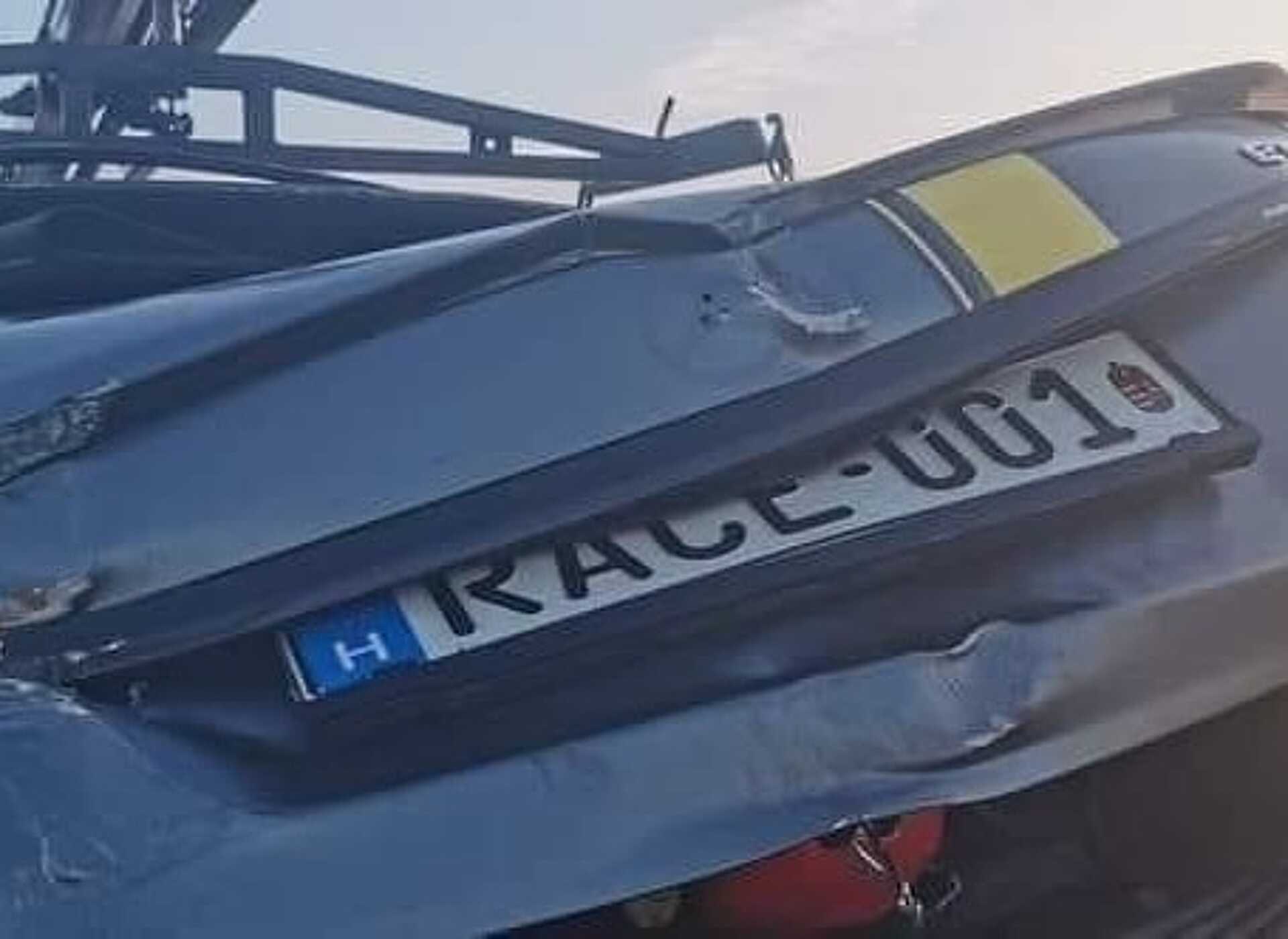 Race-001 volt a rendszáma az autónak, mely halálra gázolt egy biciklist