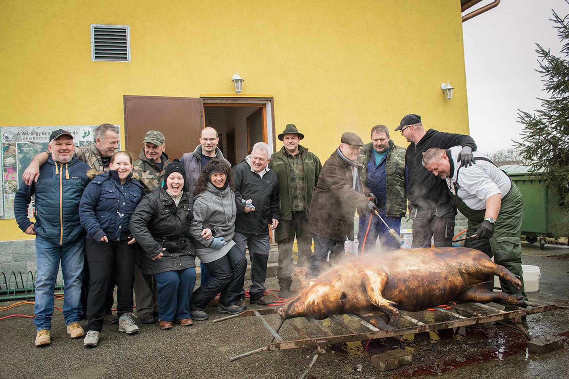 Hende Csaba sváb disznóölésen járt