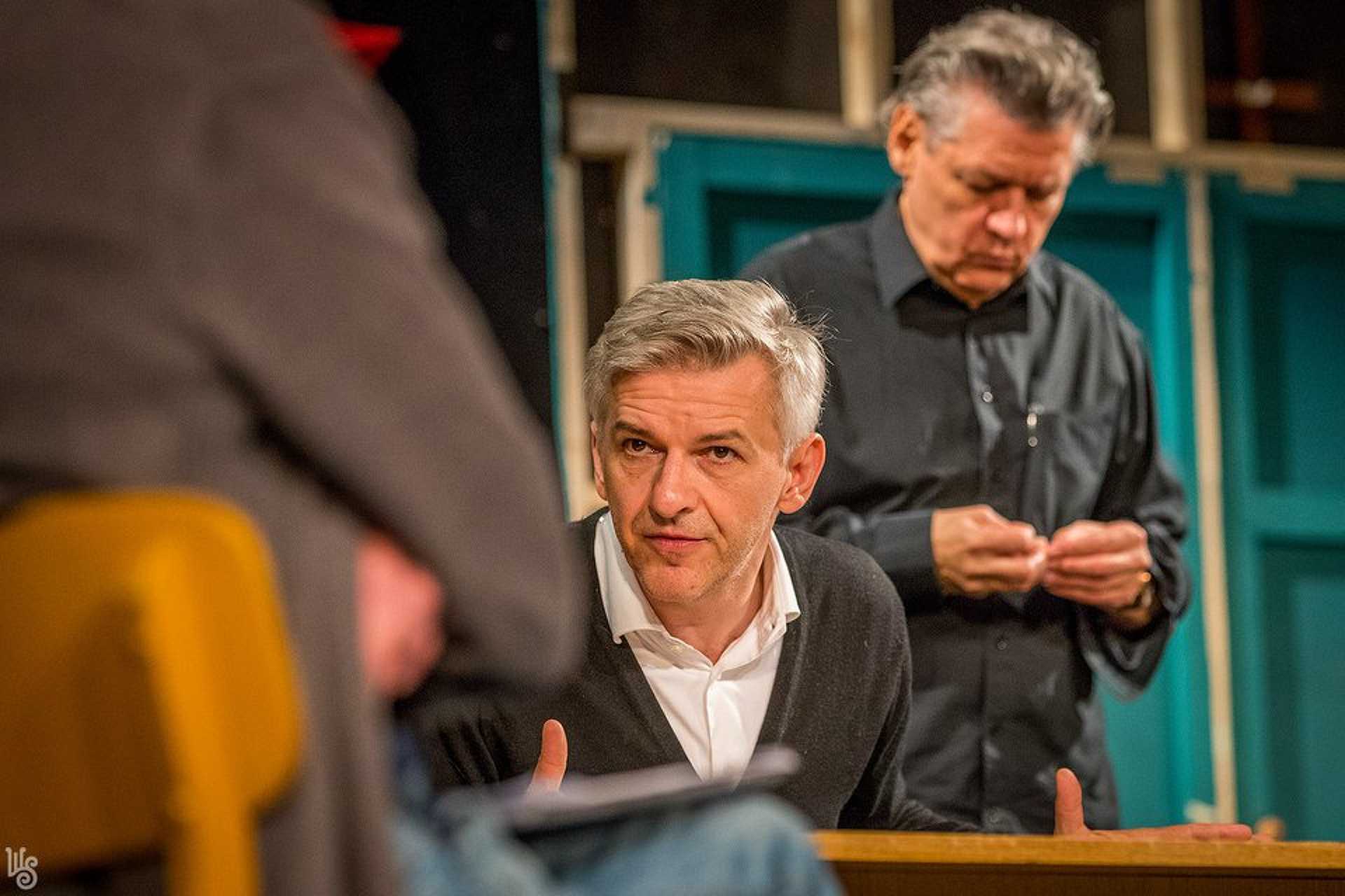 Nagyot arathat Alföldi Róbert szombathelyi "Salemi" rendezése, pluszban ...