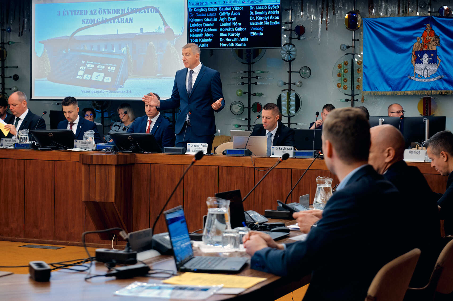 "Elhátráltunk a falig, nincs tovább" - 20 milliárd forint plusz pénzt ...