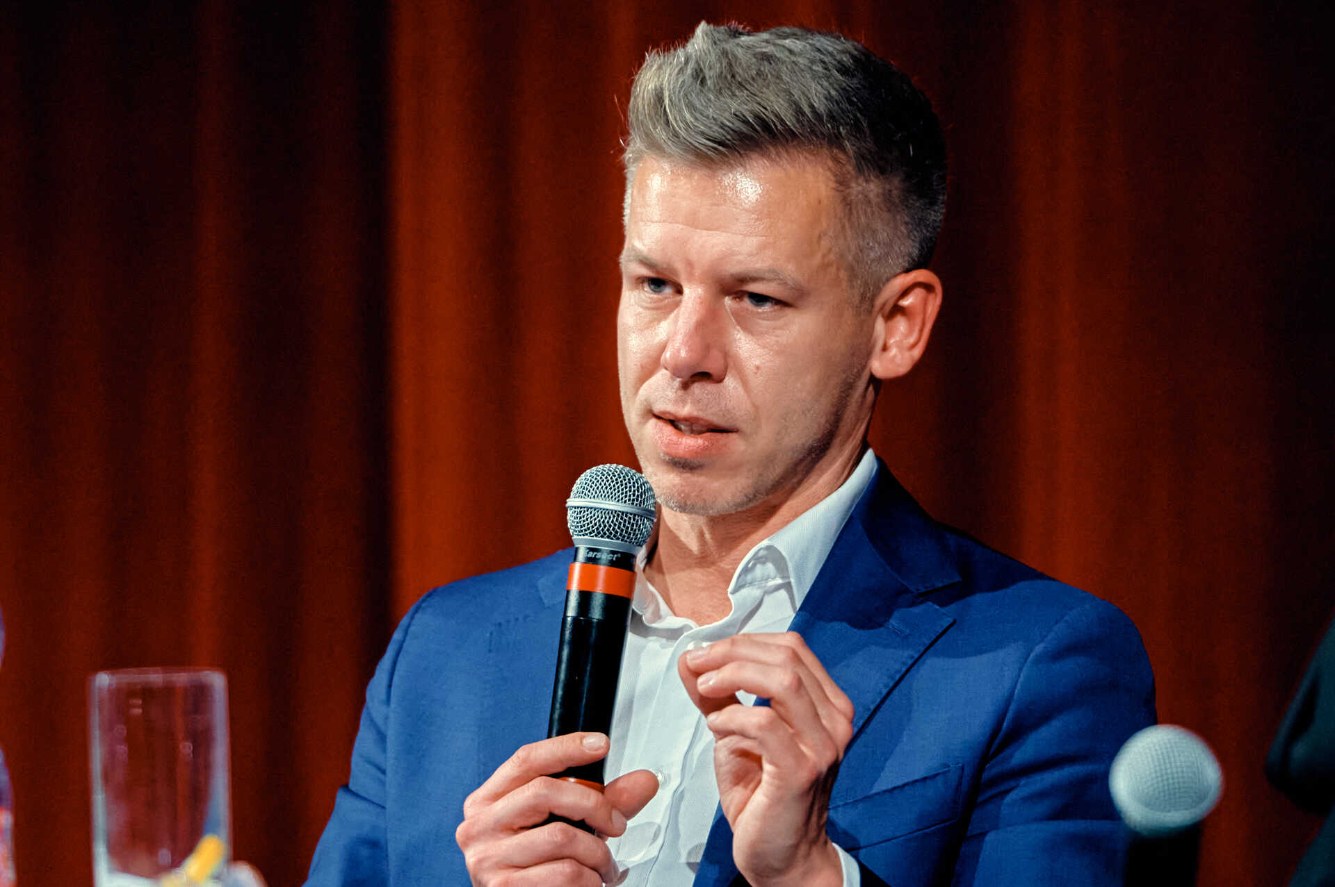 Magyar Péter most arra kíváncsi, hogy Bayer Zsolt, mint a Fidesz ...