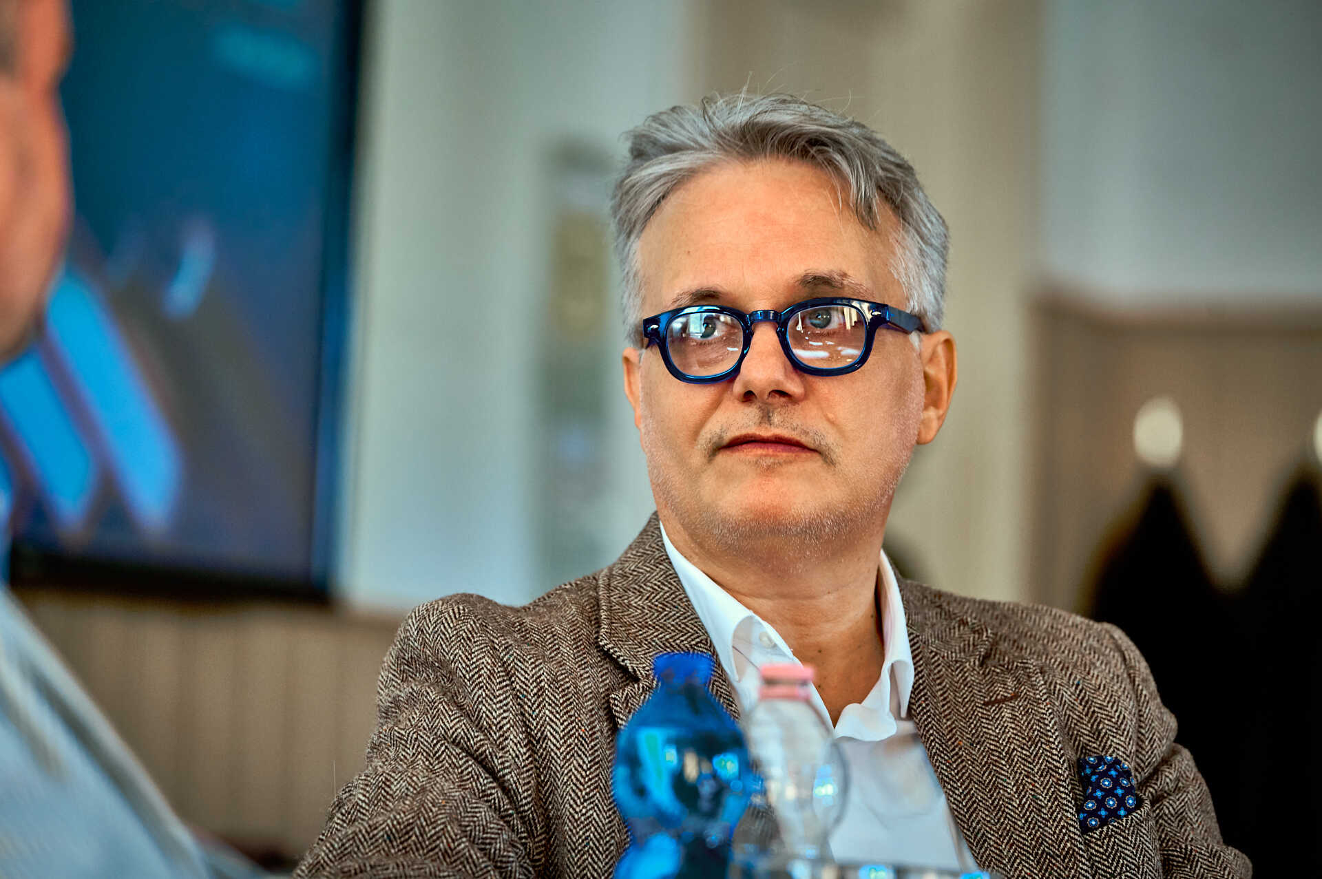 Nyáry Krisztián kávéházakról és a biliárd-bajnok Petőfiről Is beszélt a ...