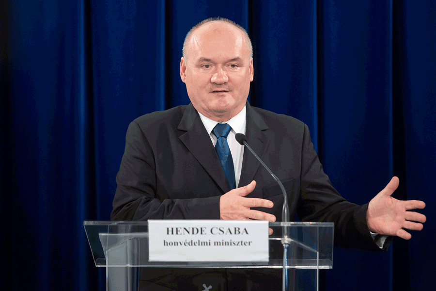 Ez az év Hende Csaba politikai túléléséről szól a szombathelyi Fideszben