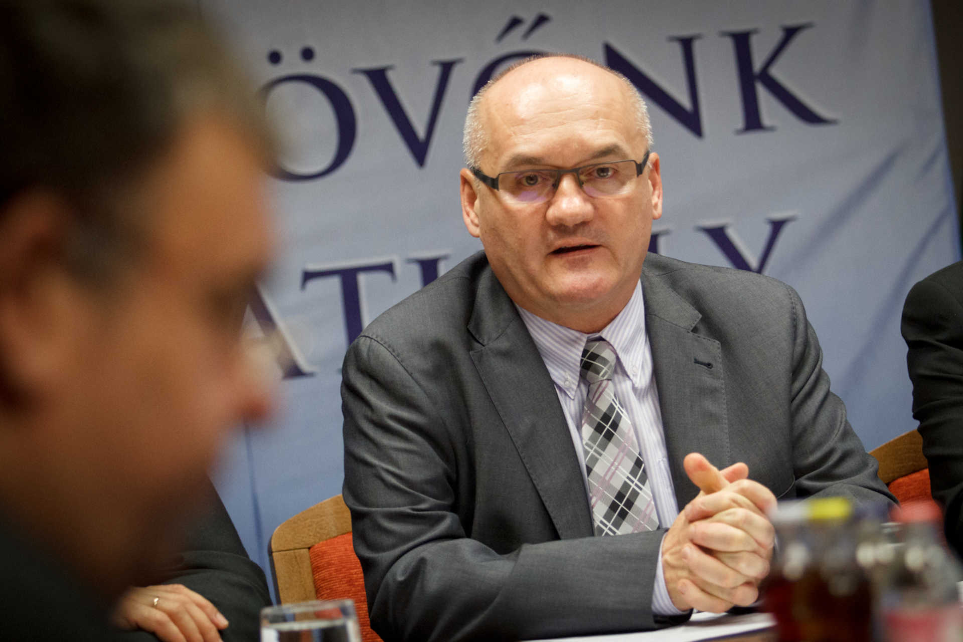 Hende Csaba már 2012-ben elköltözött a családjától