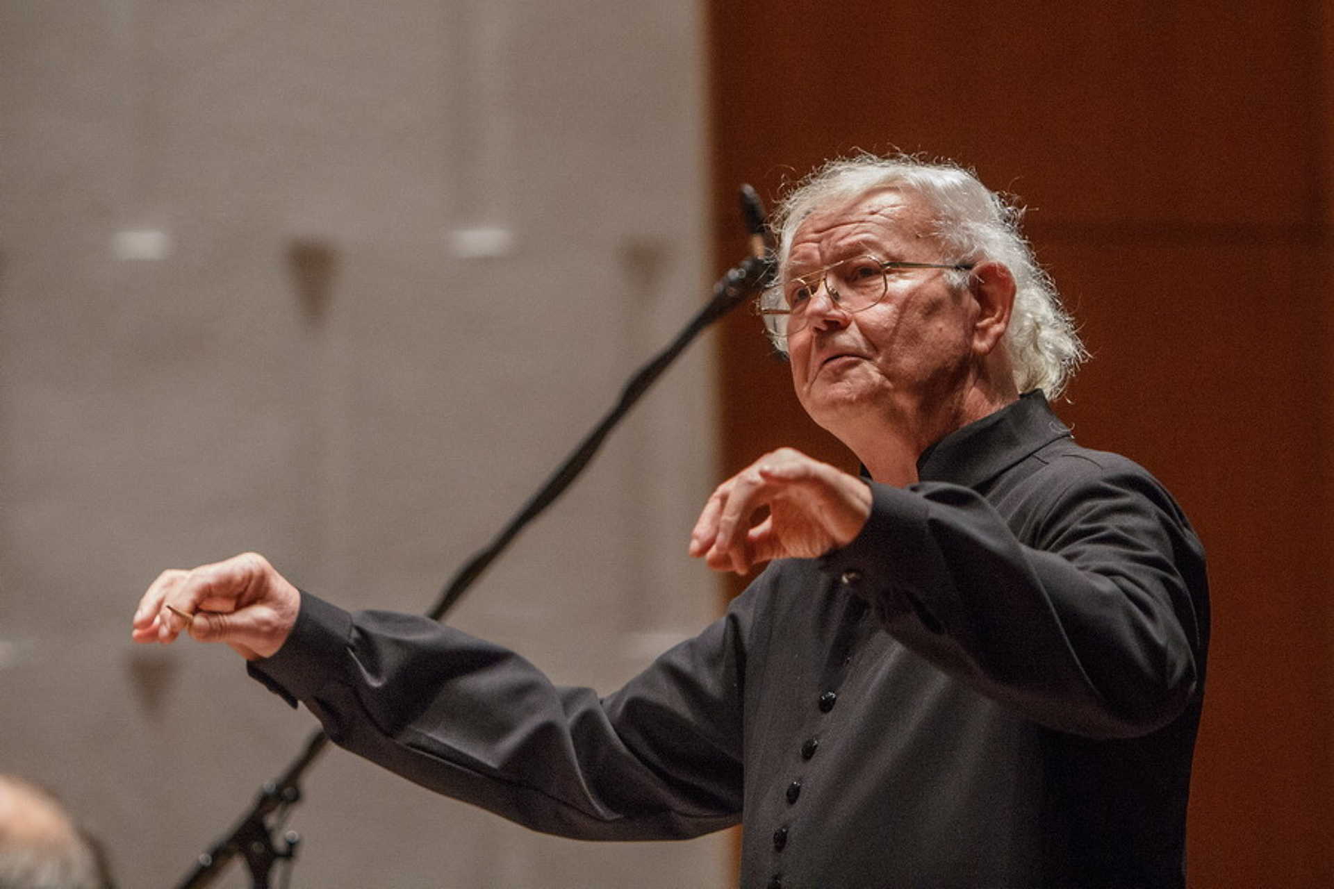 Elhunyt Petró János, a Savaria Szimfonikus Zenekar alapító karnagya