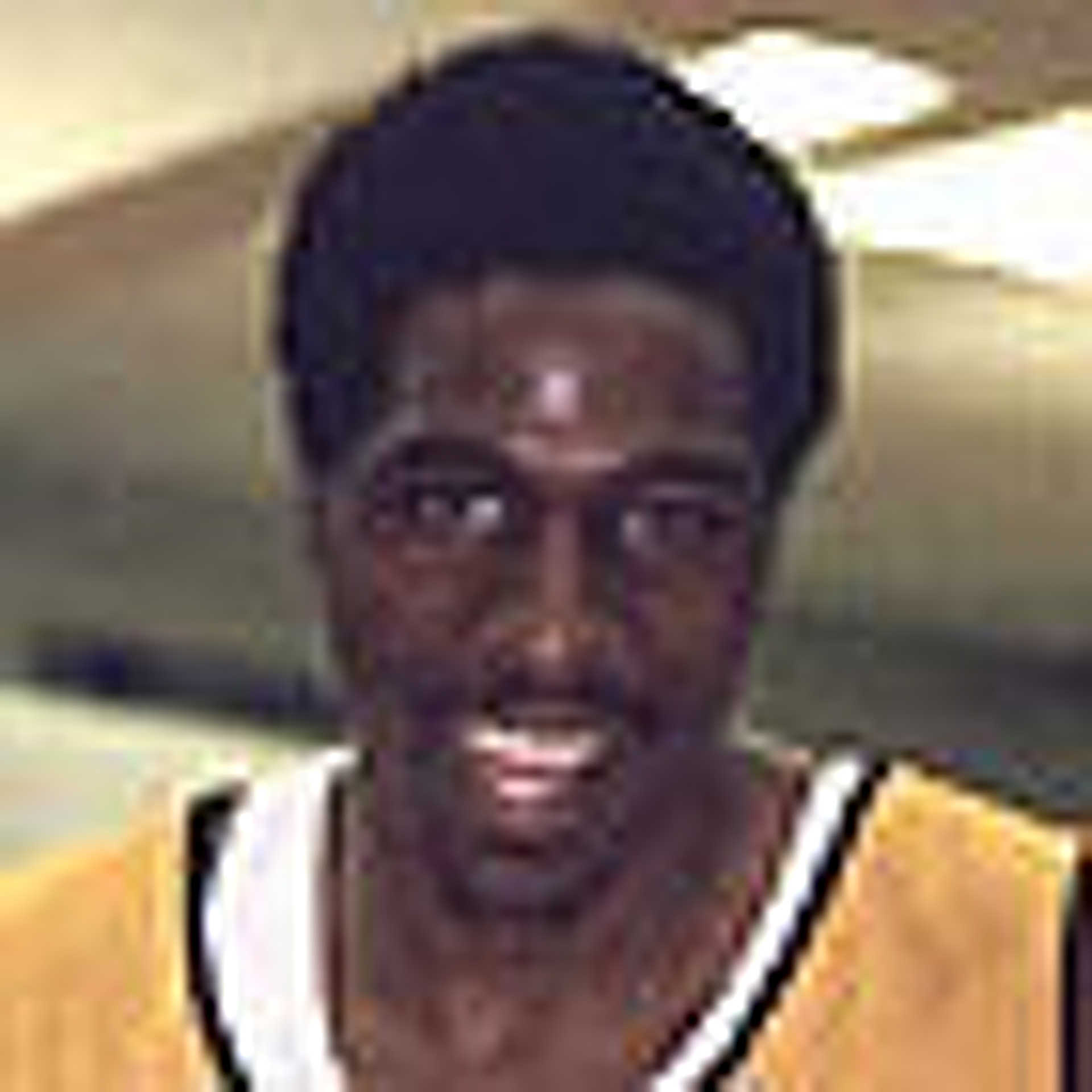 DuJuan Wiley ismét a Falcóban!