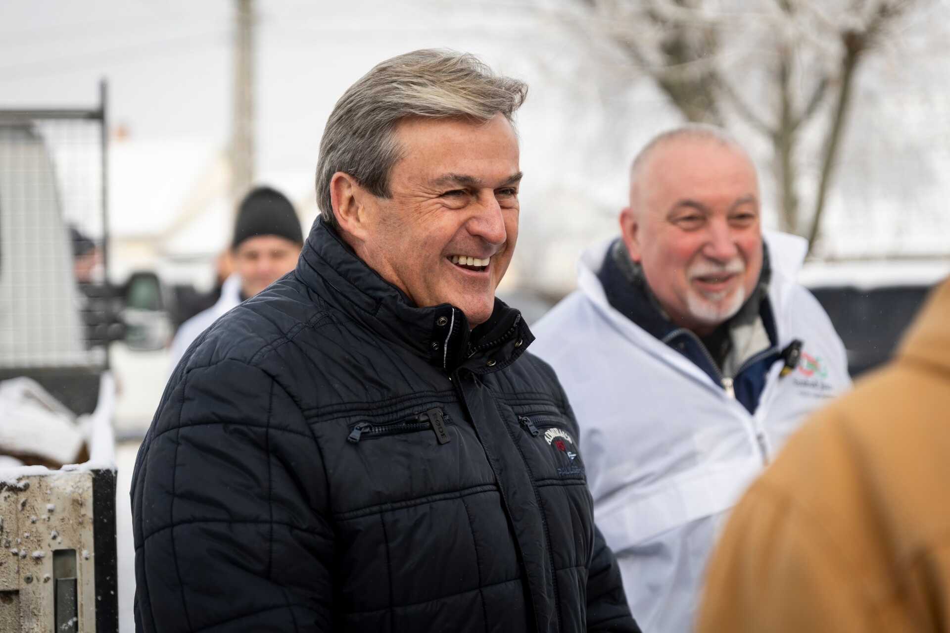 Olajipari csúcskarrier után politikai pálya: de kicsoda Kapitány István ...