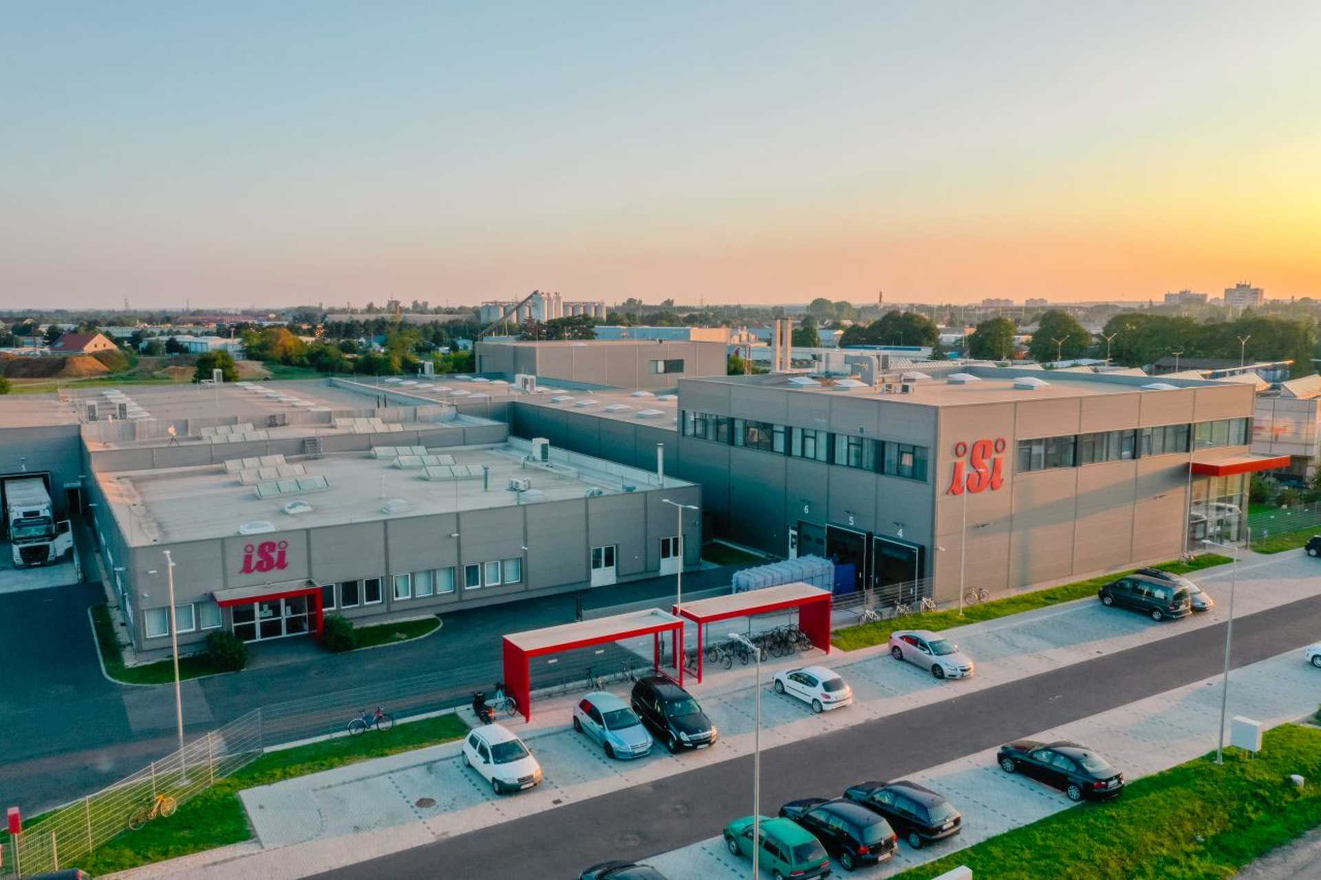 Meghökkentő sebességgel növekszik és önállósodik a szombathelyi iSi ...