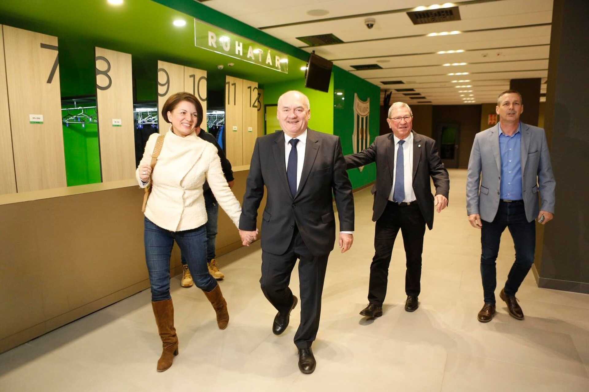 Hende Csaba a Haladás sportkomplexumban ünnepelte a győzelmét