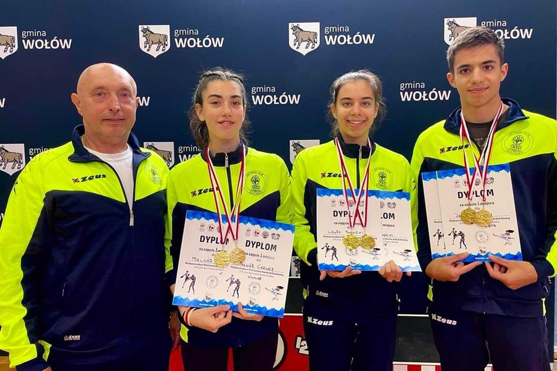 Csak úgy záporoztak az aranyérmek a szombathelyi karatésokra