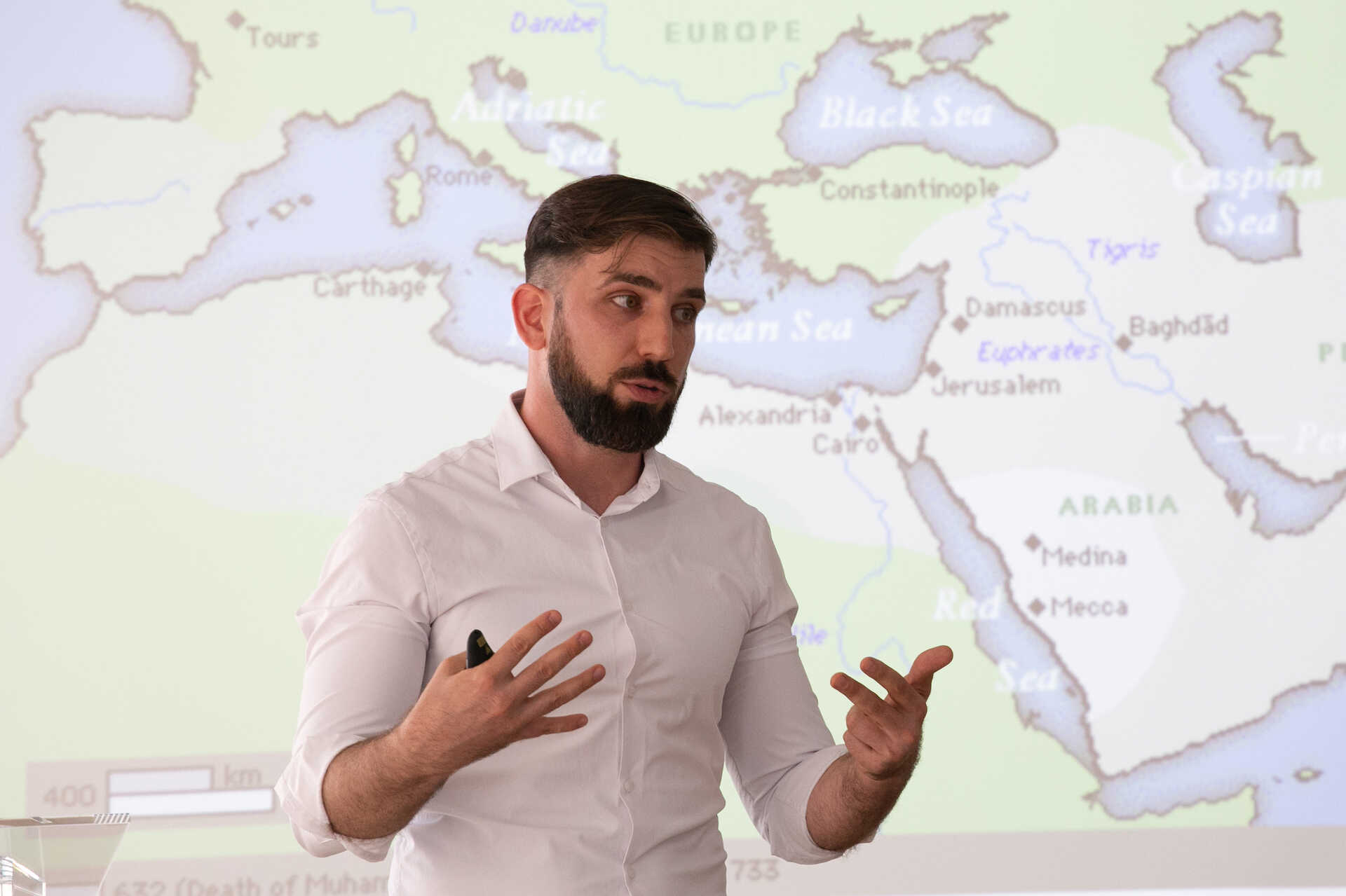 „Hamarabb mennek egymás torkának, mint a mienknek” – az európai ...