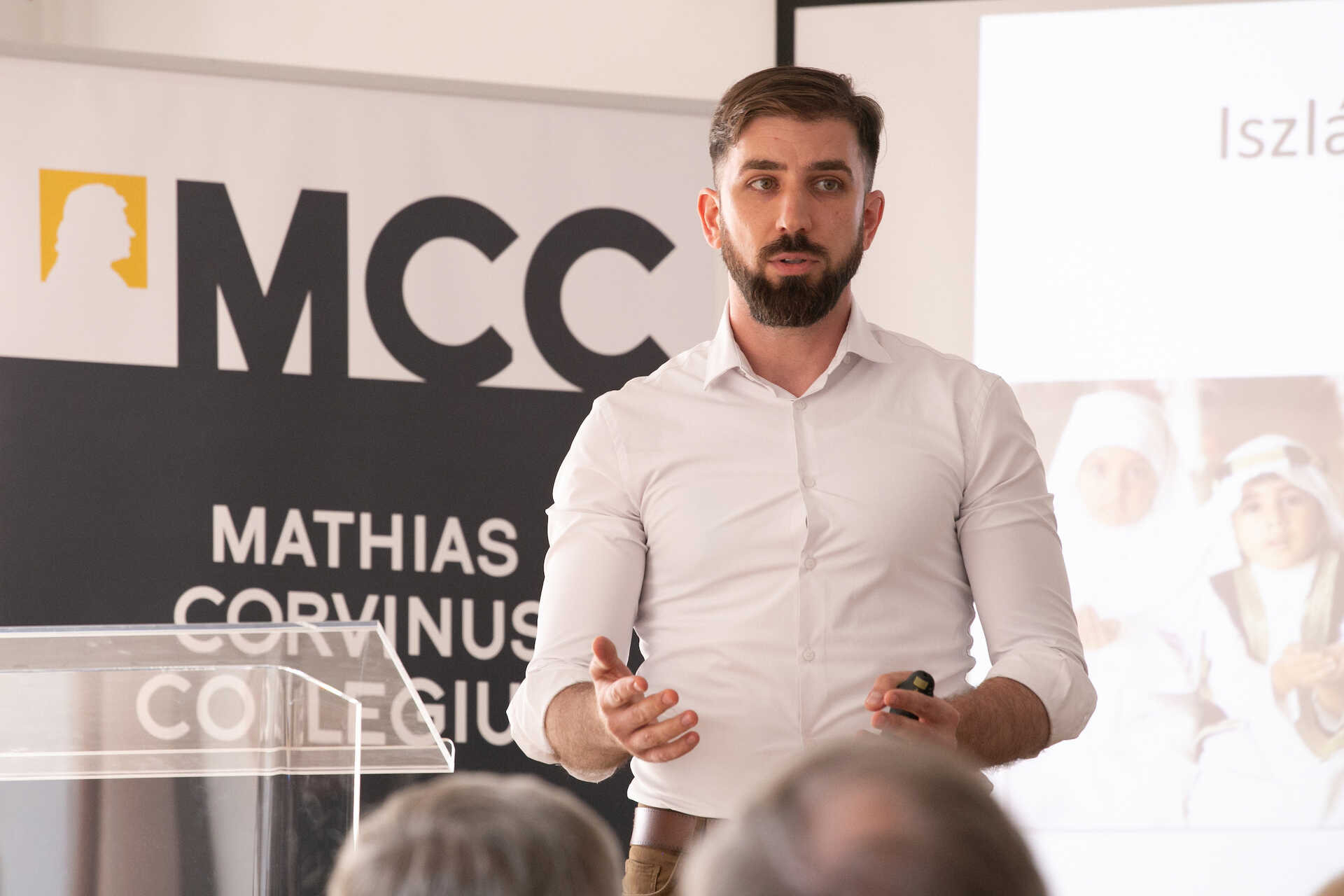 „Hamarabb mennek egymás torkának, mint a mienknek” – az európai ...