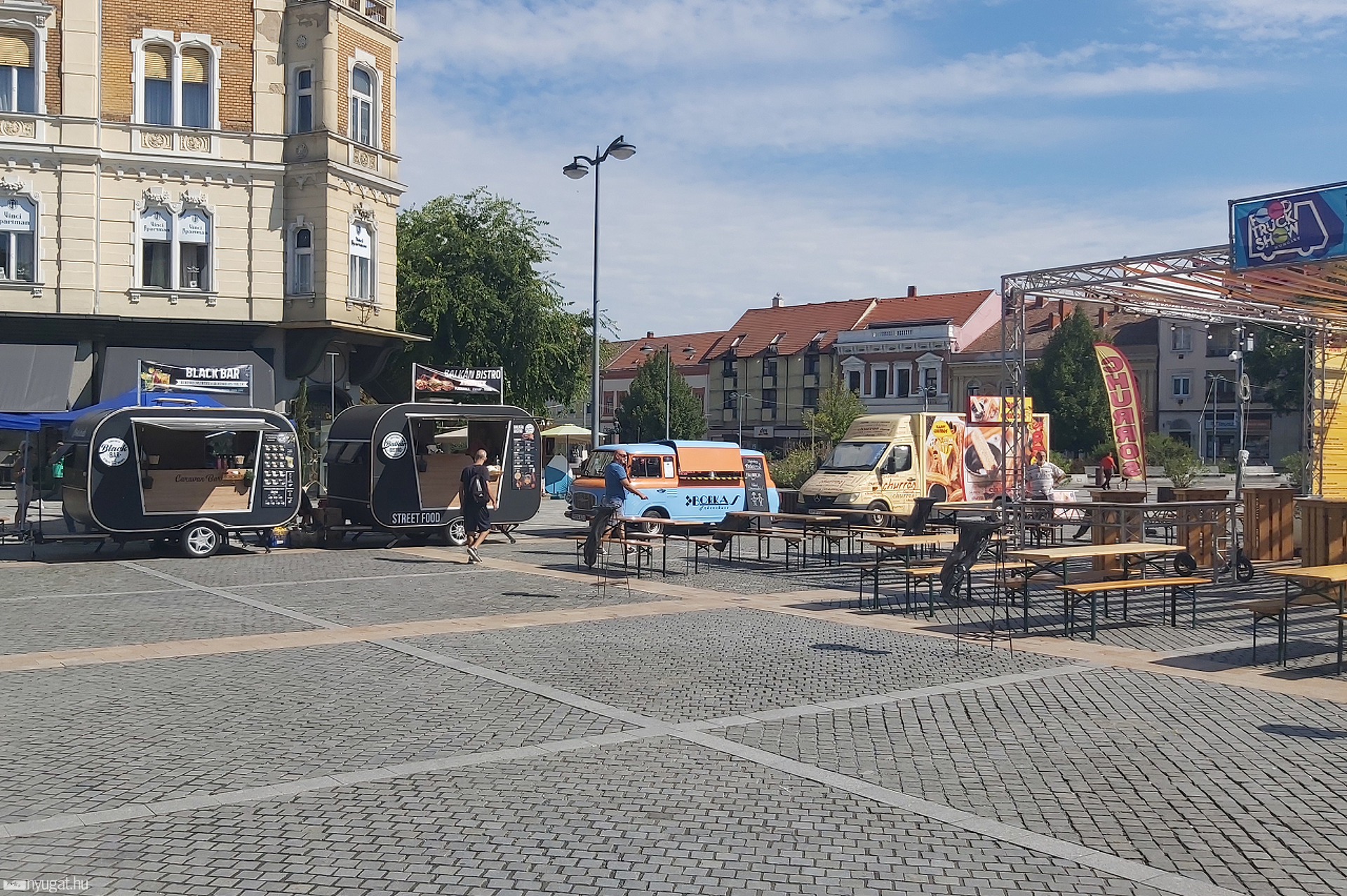 Újra itt vannak az utcakaják: napsütés és borsos árak a szombathelyi Fő ...