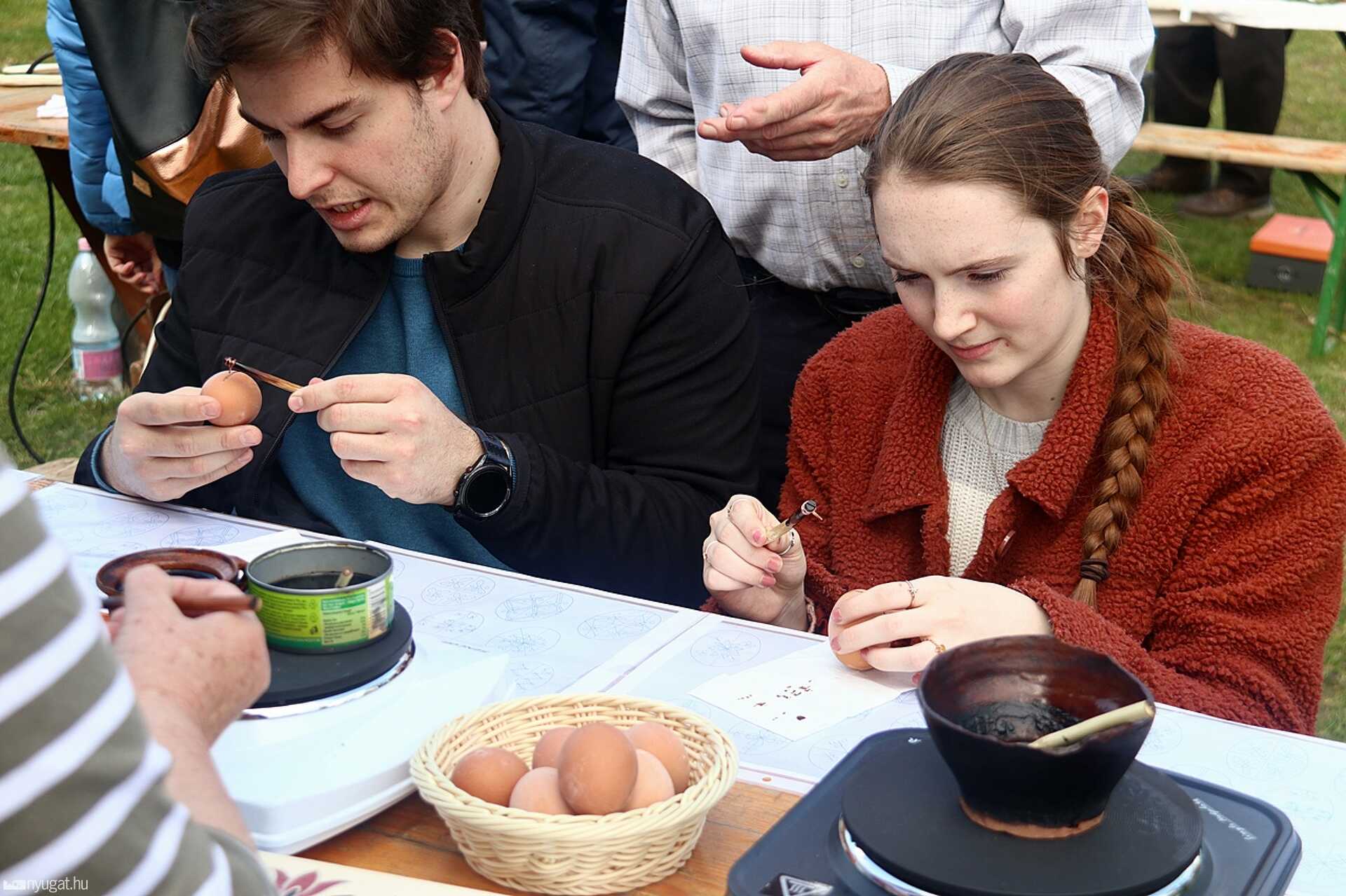 Nem mosta el az eső a locsolást – Ilyen volt a húsvéthétfő a Vasi ...