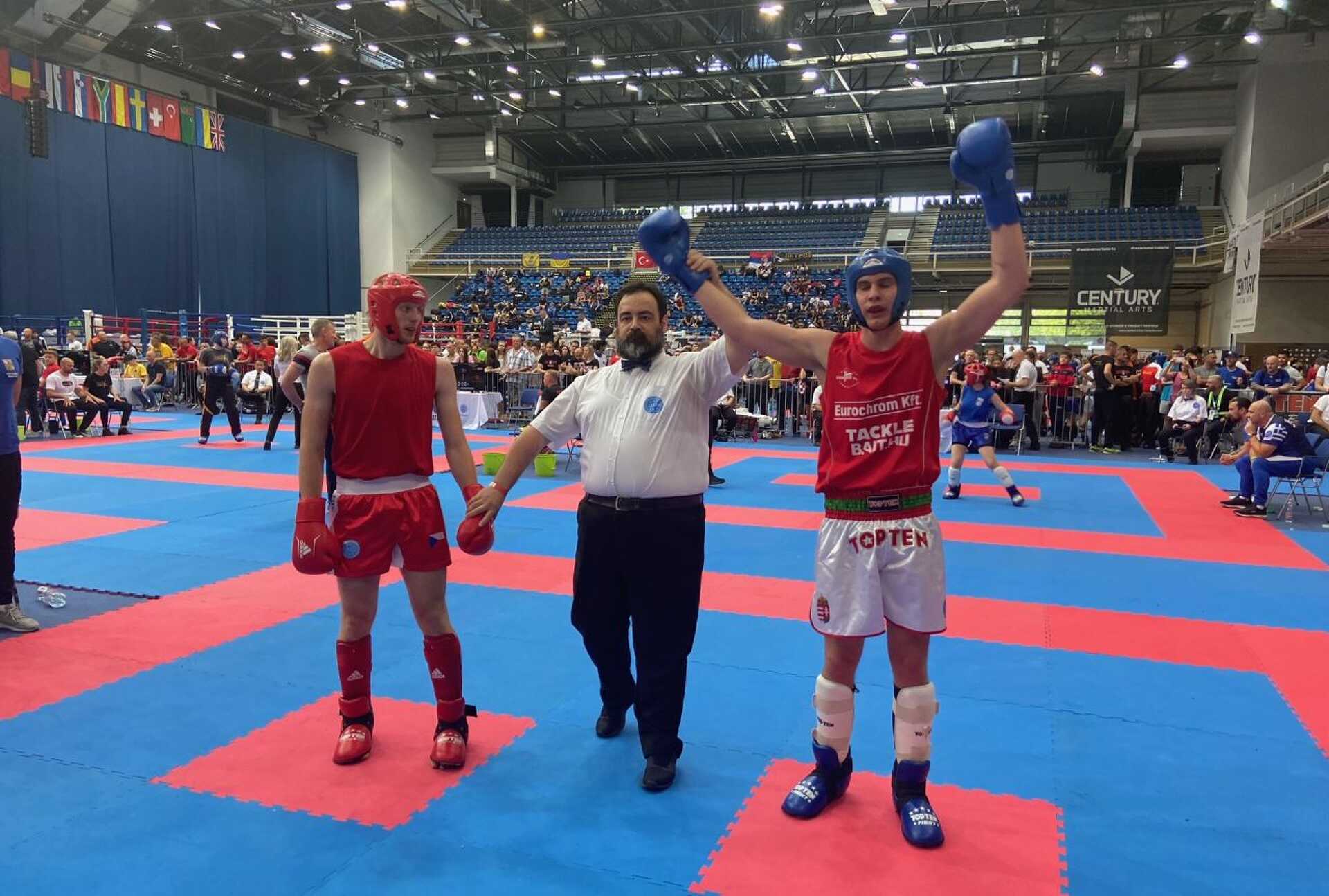 Három aranyat hoztak el a Kickbox Világkupáról a Controll SE versenyzői