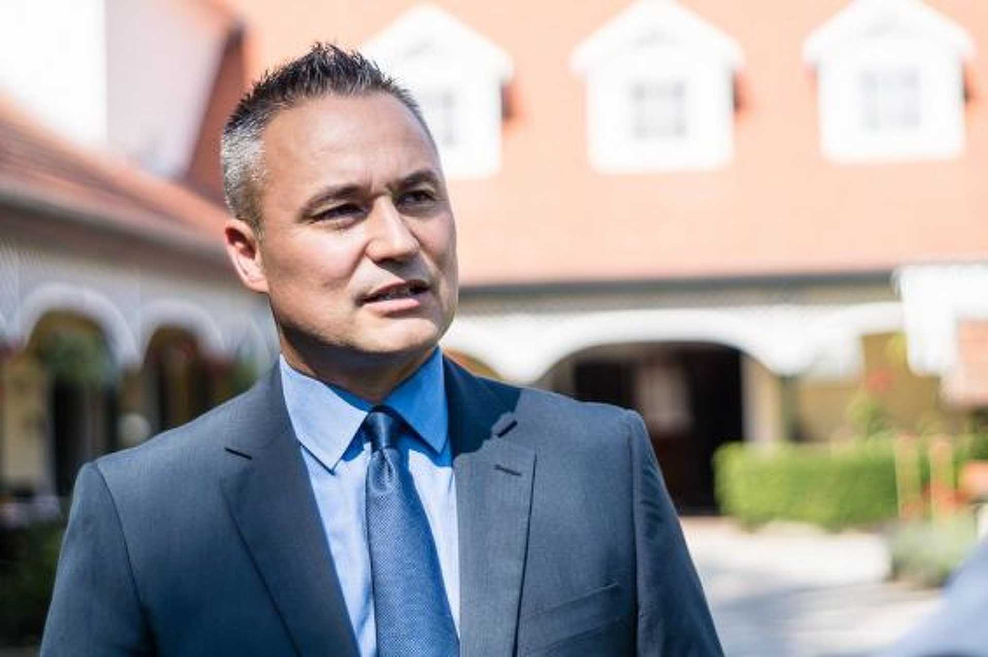 Feloszlatta magát a csepregi képviselő-testület