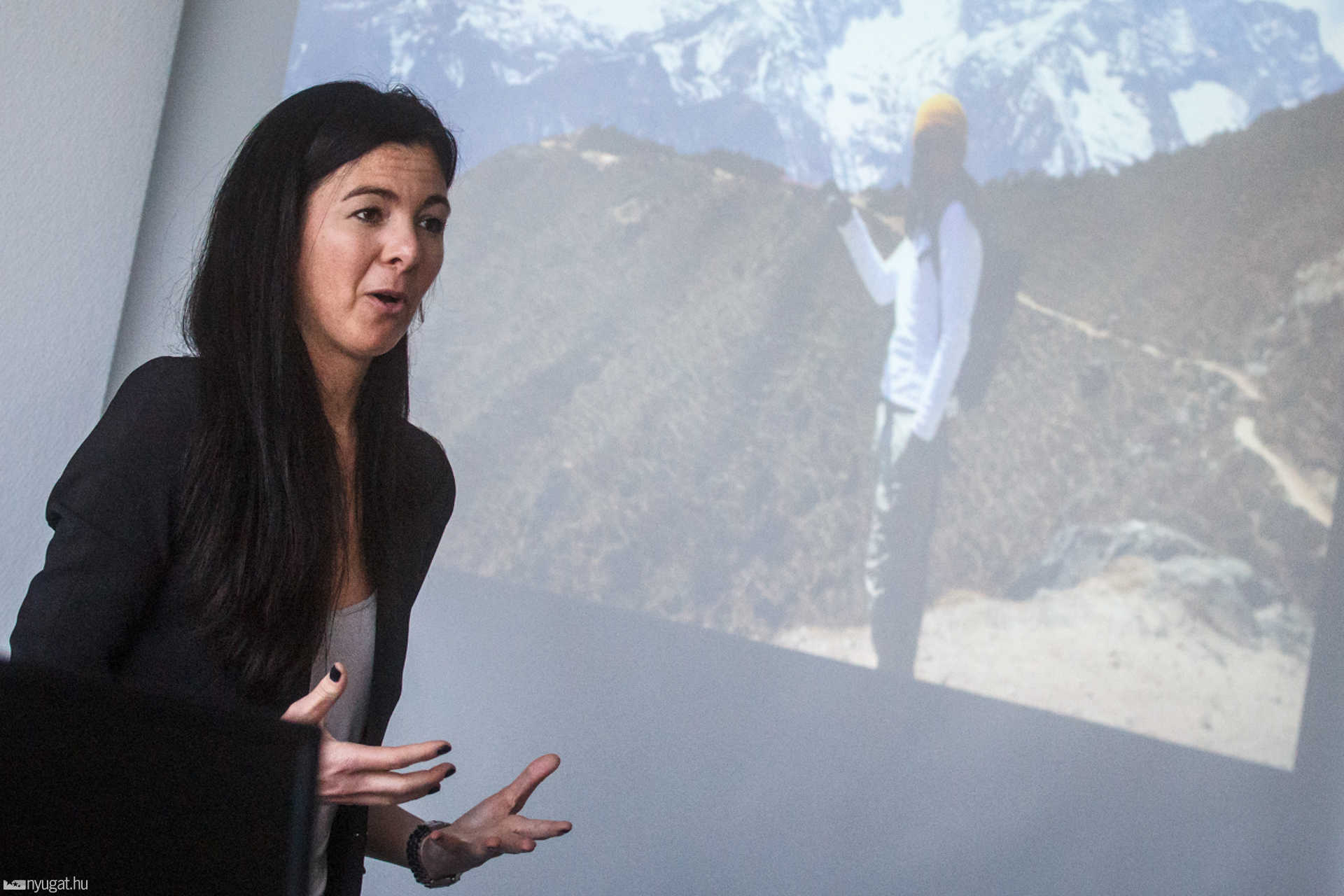 Hat kontinens legnagyobb csúcsát már meghódította a magyar fotóslány ...