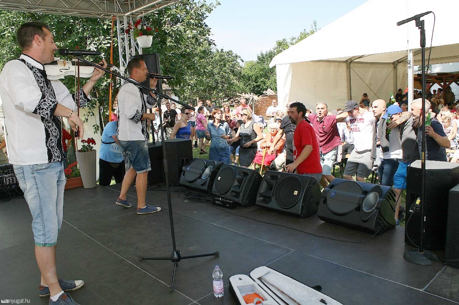 Vikidál Gyula és amerikai foci a nemesbődi falunapon