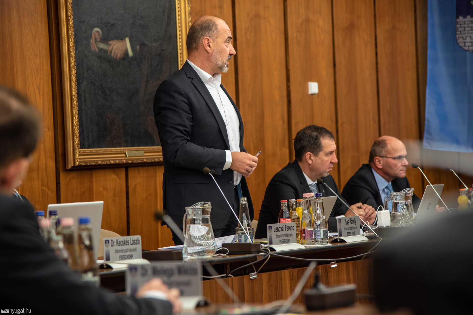 Új buszmenetrend, új Agora-igazgató, Homlok Zsolt tényleg a Haladás ...